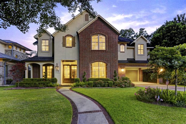 On Point Custom Home Builder in Houston | Luxury Homes
